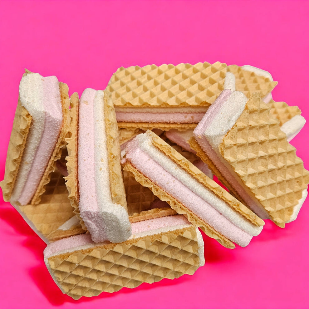 Freeze Dried Mallow Wafer Sandwich - Freezologie